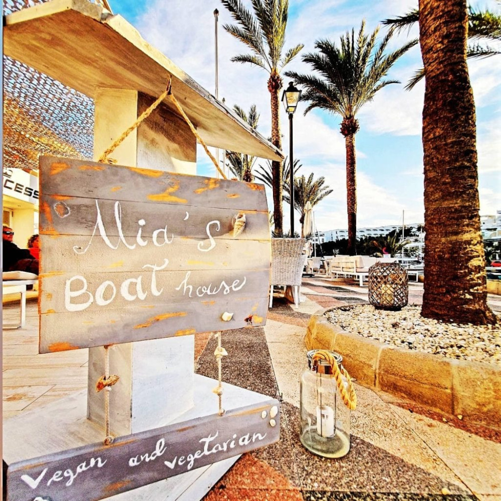 Cala d'Or owner's reception 2021 | Princess Motor Yacht Sales