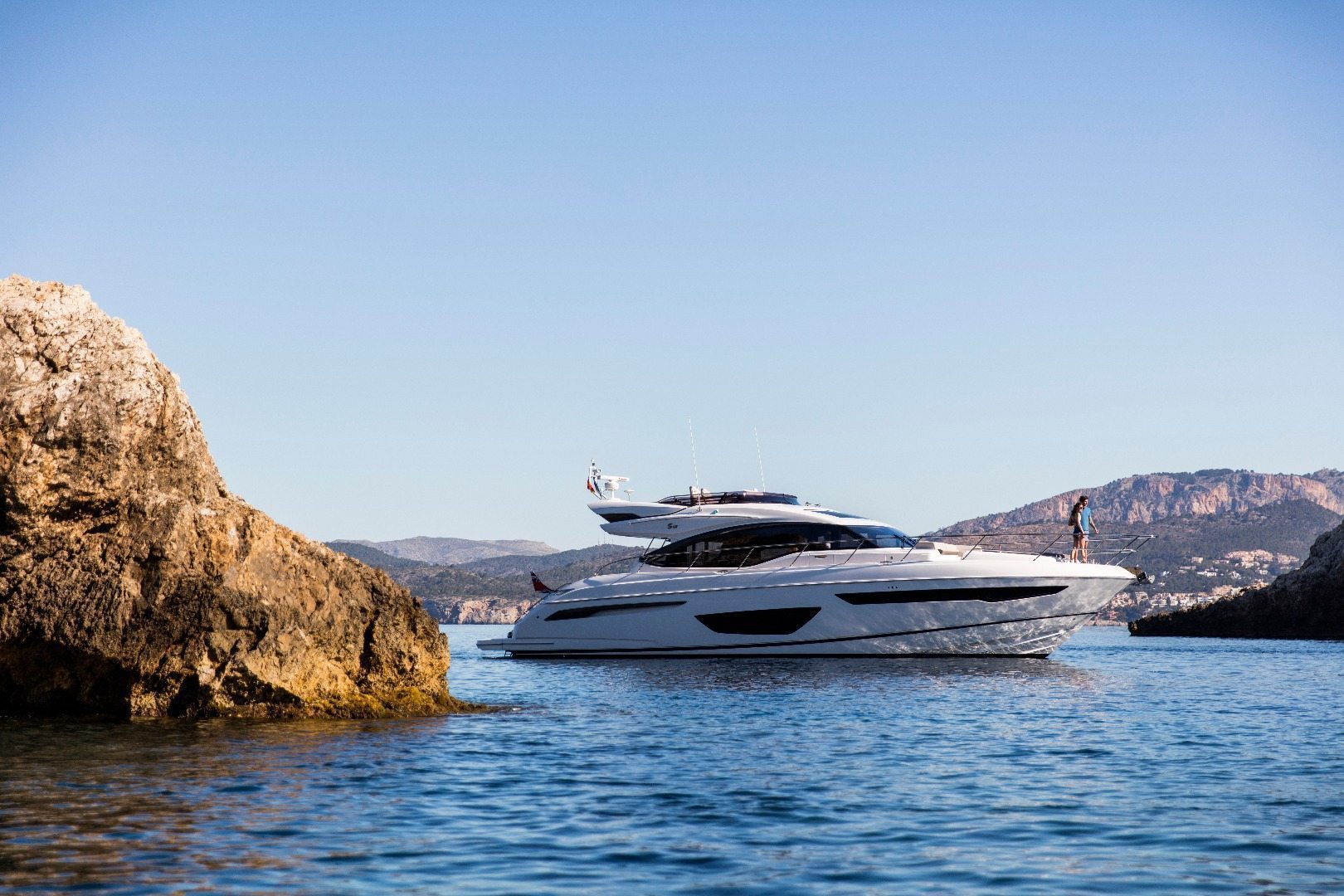 Princess S65 Sportsbridge Boat | Princess Motor Yacht Sales