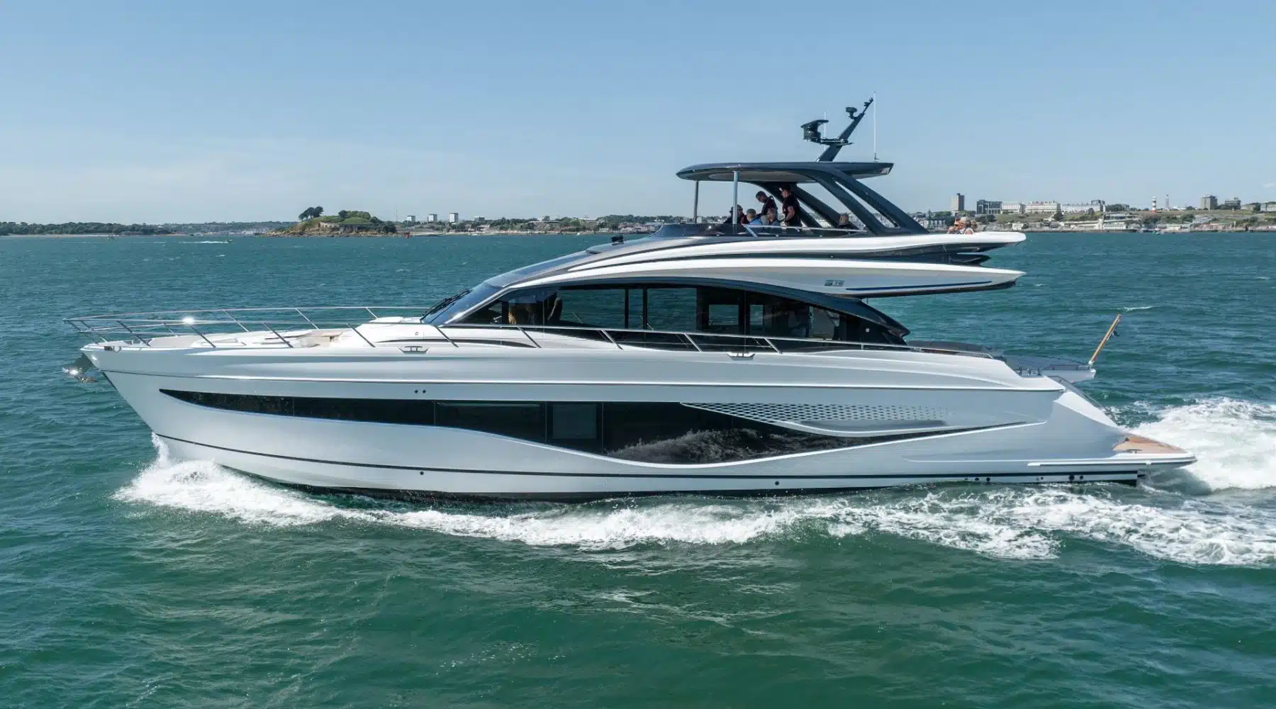 View the Princess S72 in the UK - Princess Motor Yacht Sales